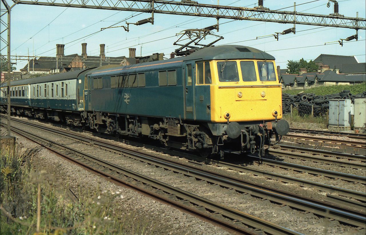 The Hornby Class 81-86, early models. – Classic Collect models