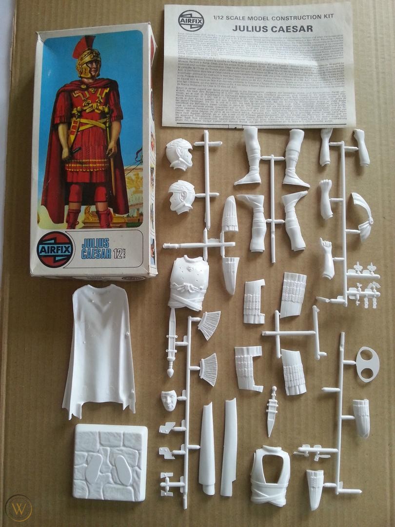 Roman model kits and figure sets – Classic Collect models