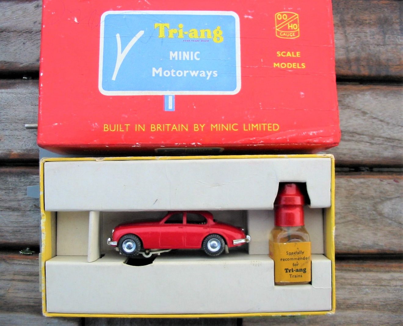 Tri-ang Minic Motorways, a slot too far? – Classic Collect models